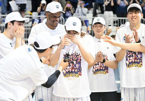 "잘 때도 기도했어요" 허웅의 '행복한' 눈물...KBL 최초 '부자 MVP' 신기록까지[수원톡톡] - OSEN