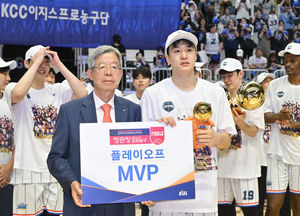 [사진]허웅, '플레이오프 MVP' - OSEN