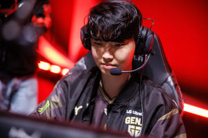 [MSI] 젠지, 프나틱 44분만에 끈질긴 추격 따돌리고 2-0 리드 - OSEN