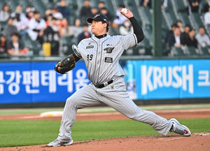 '류현진 바라기' 롯데에 있었네...'올스타 RYU'를 배운 '마이너리거' 반즈, 격세지감 맞대결 승리 - OSEN