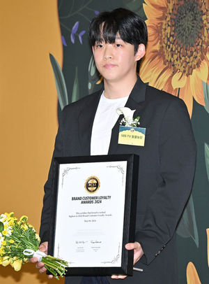 [사진]이강산 PD,'TV 동물농장 동물예능상 수상해요' - OSEN