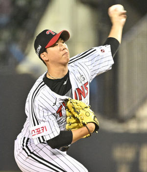 80억 FA는 타율 1할대, FA 보상선수는 필승조 맹활약…드디어 이적 후 처음 만난다 - OSEN