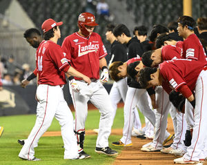 [사진]패배 아쉬운 SSG - OSEN