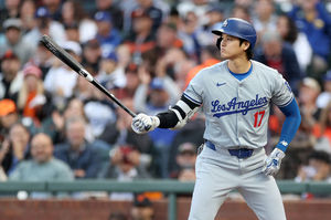 오타니, 이정후 없는 SF 상대 멀티히트에 타점까지…다저스, 연장 혈투 끝에 6-4 승 [LAD 리뷰] - OSEN