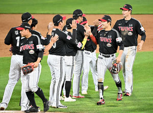 [사진]LG,'KT에 13-5 대승' - OSEN