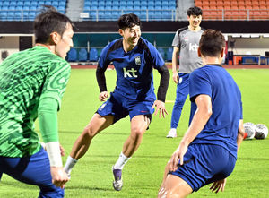 [사진]손흥민, '웃으며 훈련' - OSEN