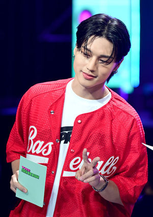 [사진]에이티즈 우영, '더쇼 스페셜 MC 출격' - OSEN