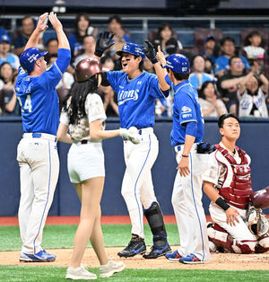 [사진]구자욱,'기분 최고다' - OSEN