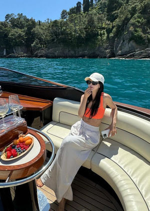 한예슬, '♥10살 연하 남편' 한 달째 유럽 신행ing…럭셔리 배 탔다가 문제 발생? - OSEN