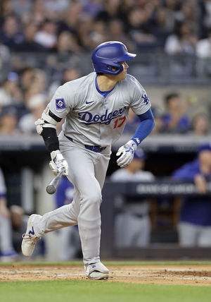 저지의 멀티 홈런 지켜봤던 오타니, 적시타 터뜨리며 3연승 견인 [LAD 리뷰] - OSEN