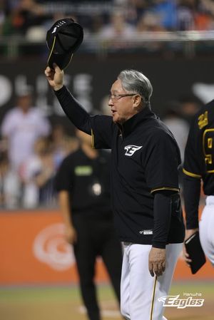 6G 만에 '대전 첫 승' 신고한 김경문 감독 "홈팬들께 좋은 경기 보여드려 기쁘다" - OSEN