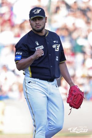 한화에도 드디어 '특급' 외인 투수가…ML 22승 클래스 바리아 "이런 함성 속에서 야구, 행복하다" - OSEN