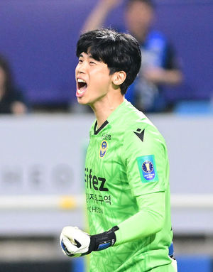 [사진]포효하는 인천 GK 이범수, '코리아컵 8강으로 간다' - OSEN