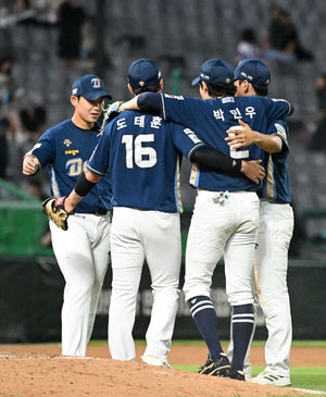 [사진]NC,'역전승 짜릿하다' - OSEN