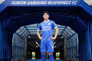 '승격 꿈꾸는' 수원삼성, MF 홍원진 영입→피터와 시너지 기대..."앞장서서 희생하겠다"[공식발표] - OSEN