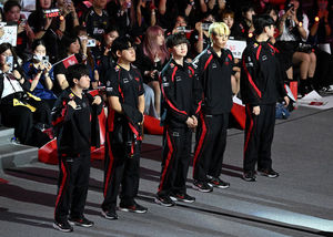 [사진]수많은 팬들 앞에 선 T1 - OSEN