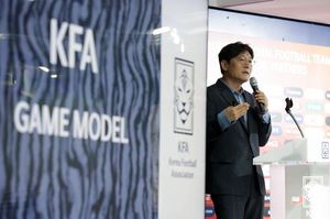 전임자 못 버틴 감독 선임의 부담-> '구원 등판' 이임생 KFA 이사 위한 '서포팅' + '응원'이 필요하다 - OSEN