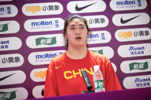 ‘220cm 소녀도 마음은 여렸다’ 42점 넣은 짱쯔위, 호주와 결승전 패한 뒤 아쉬운 눈물 - OSEN