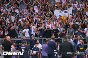 토트넘 팬들의 경고, "만약 '주장' SON, 공짜로 보내면 폭동 날 것" - OSEN