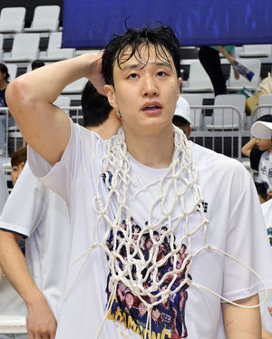 허웅 "두번째 임신, 친자의심"VS전여친 "폭행·강제 성관계"..진흙탕 폭로전[Oh!쎈 이슈] - OSEN