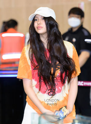 [사진]뉴진스 혜인,'스타일리시한 출국길' - OSEN