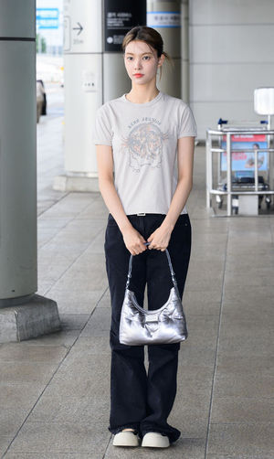 [사진]아일릿 윤아,'우월한 비율' - OSEN