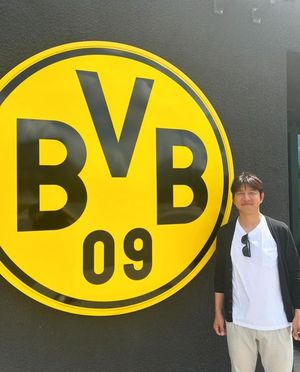 'KFA 법적조치 예고'에도 숨지 않는 박주호, 유로 준결승 직관 후 '친정팀' BVB 방문 - OSEN