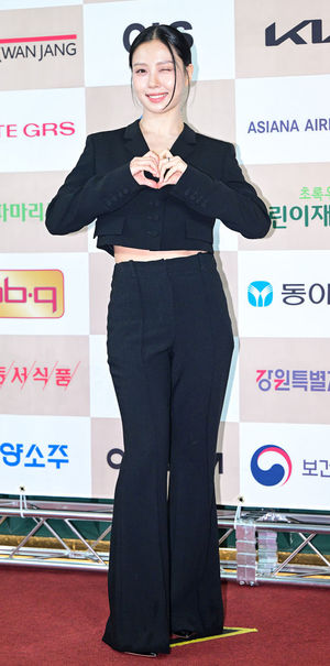 [사진]고민시, '플래시 세례 즐기면서' - OSEN