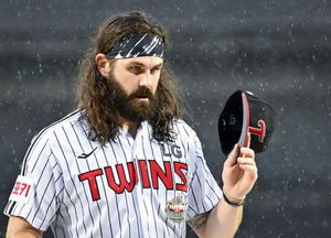 '굿바이~켈리' LG, 73승 투수 방출...'ML 10승' 에르난데스 44만 달러 계약 [공식 발표] - OSEN