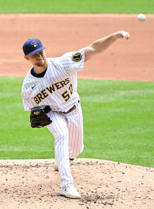 작년 ML 연봉 70억이었는데…어떻게 이런 투수가 한국에? KIA행 라우어, 5억으로 몸값 낮춰 왔다 - OSEN