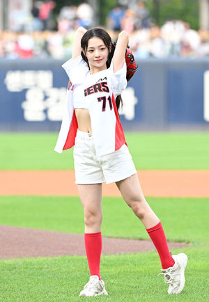 [사진]유니스 임서원,'잘 받으세요' - OSEN