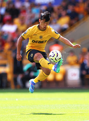 ‘아깝다! 황소의 헤더골’ 황희찬 풀타임 뛴 울버햄튼, 바예카노에 0-1 패배로 프리시즌 마감 - OSEN