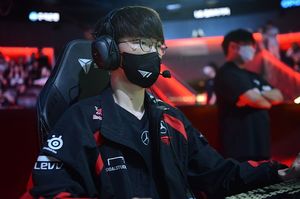 [LCK] ‘탑 사일러스-미드 요네’ T1, 브리온 꺾고 PO 최대 고비 넘겨 - OSEN