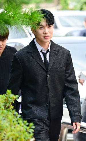 [사진]엔플라잉 유회승,'숲 향기' - OSEN