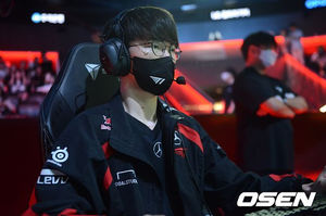 [LCK] T1, 풀세트 접전 끝에 광동 꺾고 PO 확정…KT, PO 진출 - OSEN