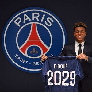 '19살 몸값이 900억?' 이강인 경쟁자 또 추가요...PSG, '2005년생' 대형 유망주와 5년 계약[공식발표] - OSEN