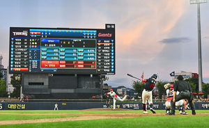 [사진] KBO 통산 최다탈삼진 신기록(2049개) 달성하는 양현종 - OSEN