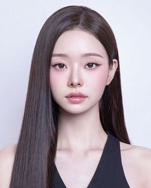 “이게 여권사진이라고?”…프리지아, AI같은 무결점 미모 [★SHOT!] - OSEN