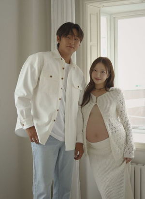 '임신 36주' 김지연, ♥정철원 옆 파격 만삭 화보 "9월 출산 커밍순" [★SHOT!] - OSEN