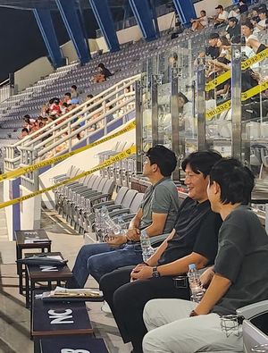 '홍명보호' 박건하·김진규 코치, U-19 EOU컵 관전...연령별 대표팀도 체크[오!쎈 목동] - OSEN