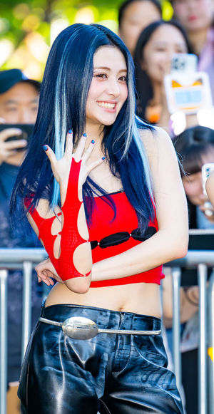 [사진]르세라핌 허윤진,'건치미소 활짝' - OSEN