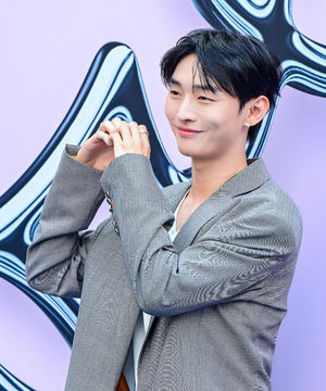 [사진]윤지성, 하트 미소 - OSEN