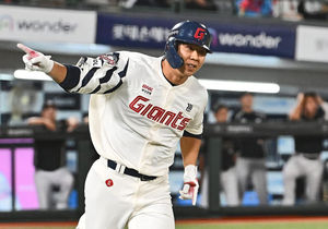 김태형 용병술 백발백중...롯데 7회 'PS급' 총력전, 6득점 빅이닝으로 KT 격파, 5위와 2G차 [부산 리뷰] - OSEN