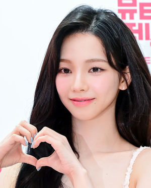 [사진]카리나, 매력적인 미소 - OSEN