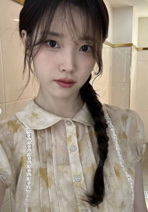 "아직도 소녀 같아" 아이유 인형 미모에 감탄 [★SHOT!] - OSEN