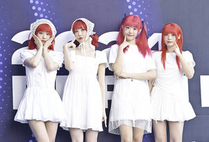 [사진]QWER,'핑크핑크해' - OSEN