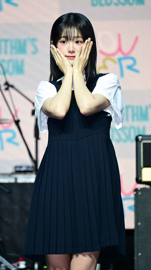 [사진]QWER 쵸단,'꽃' - OSEN