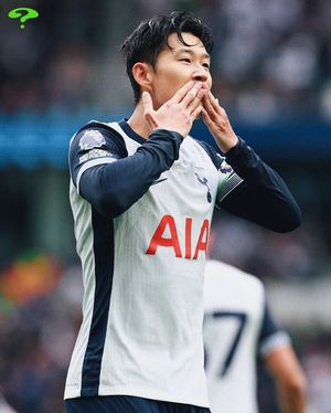 '기회창출 7회+2도움' 손흥민, 통계 매체가 뽑은 'PL 베스트 11'...비판에도 숫자로 증명했다 - OSEN