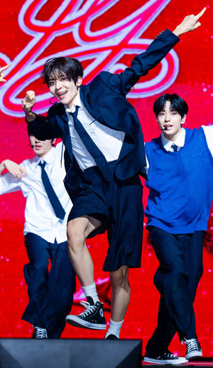 [사진]NCT 위시 시온,'발랄한 무대' - OSEN