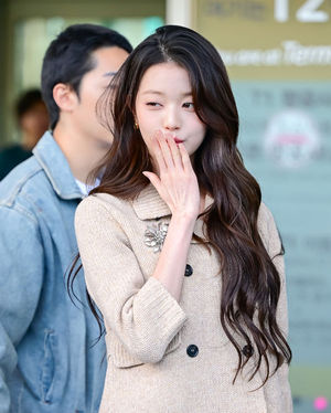 [사진]아이브 장원영, 입맞춤을 남기고 - OSEN